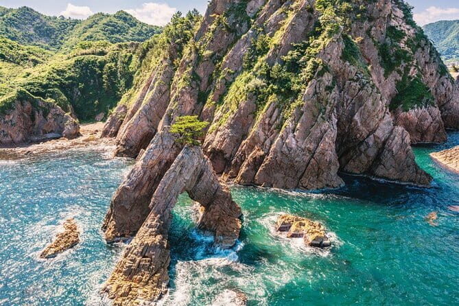 5 Day One Way Bus Trip to Fukuoka from Osaka via San'in - Key Points