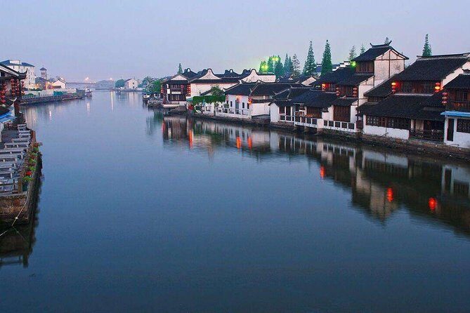 5-Day Private Tour from Zhangjiajie to Fenghuang and Shanghai - Who Should Consider This Tour?
