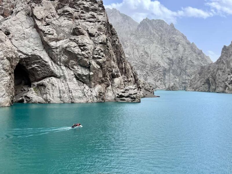 5-Day Son-Kul, Naryn and Kel-Suu Lake Tour - An In-Depth Look at the 5-Day Kyrgyz Adventure