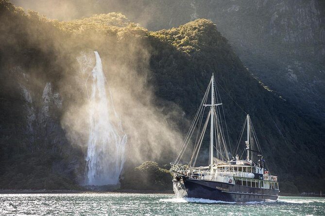 5 Day South Island Circut: Trains, Glaciers and Milford Sound from Christchurch - The Itinerary in Detail