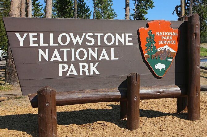 5-Day Yellowstone and Mount Rushmore Tour from Salt Lake City - Key Points