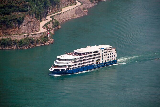 5 day: Yichang to Chongqing by Yangzi Explorer via Shennongjia - The Real Value of the Experience