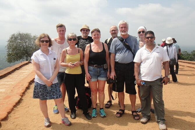 5 Days/4 Nights Private Tour in Sri Lanka with HB Accommodation - Key Points