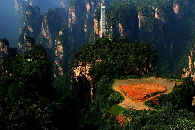5 Days and 4 Nights Zhangjiajie and Fenghuang Private Tour - Who Should Consider This Tour?
