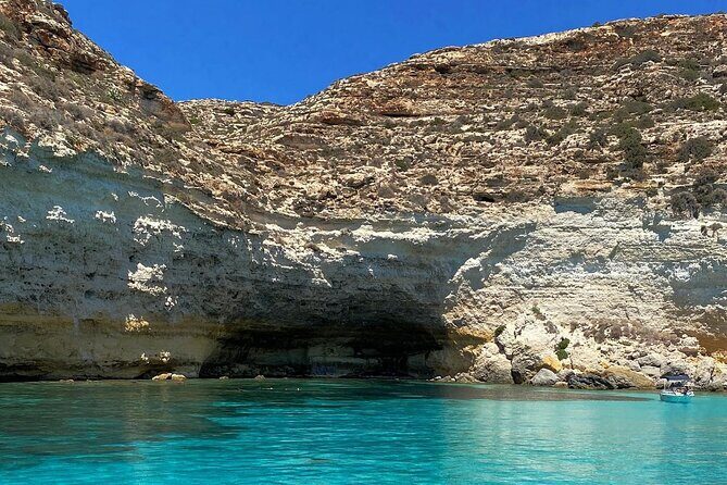 5 hour boat trip to Lampedusa with Sandwich, SUP and Snorkeling - Discovering the Lampedusa Waters: What the Itinerary Offers