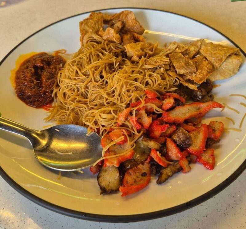 5-Hour Insider Tour: Hidden Gems, Flavors & Heritage - Authenticity and Insight at Every Stop