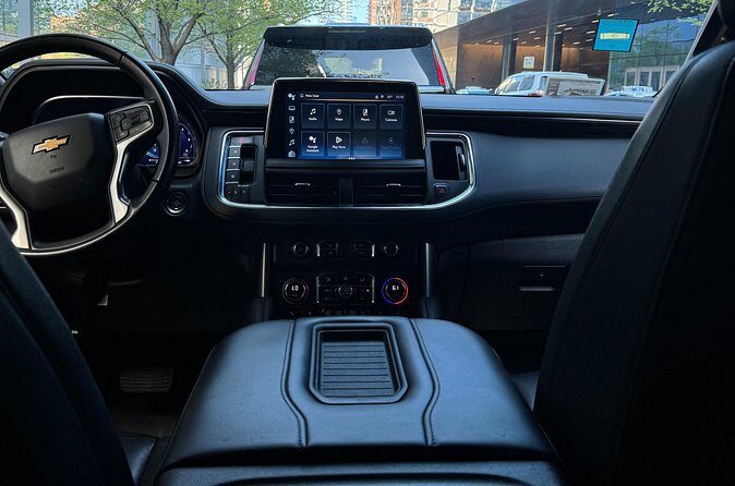 5-Hour Sports Event Chauffeured Service in Chicagoland - Practical Tips for Travelers