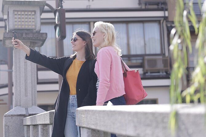 5 Hours Kinosaki Onsen Premium Check In Tour with Lunch - Key Points