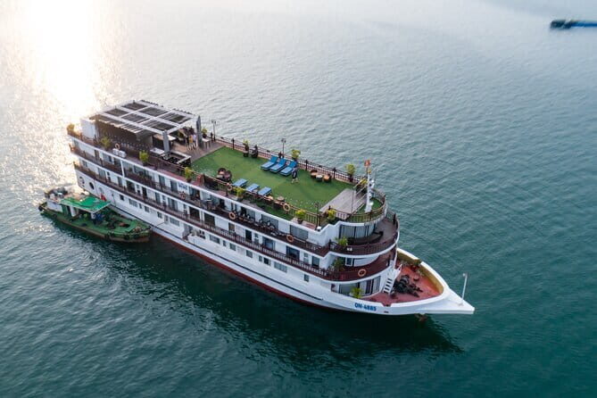 5 Star Amanda Cruise - Luxury Overnight Cruise Halong Bay (2D1N) - Key Points