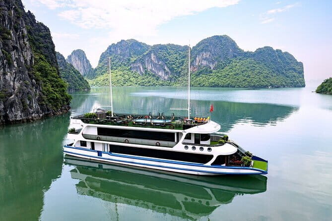 5 star cruise Halong Bay with Local Food, Jacuzzi & Sunset Party - A Closer Look at This Ha Long Bay Experience