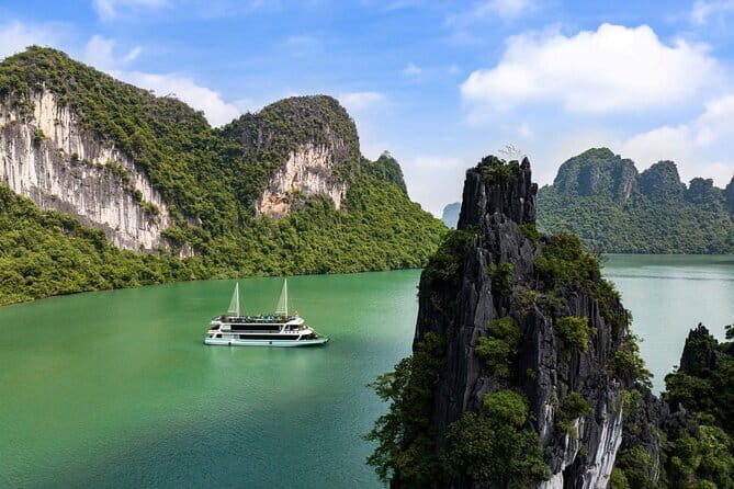 5 Star Halong Bay Cruise Tour Buffet Lunch and Jacuzzi - A Practical Guide to the 5 Star Halong Bay Cruise with Buffet Lunch and Jacuzzi