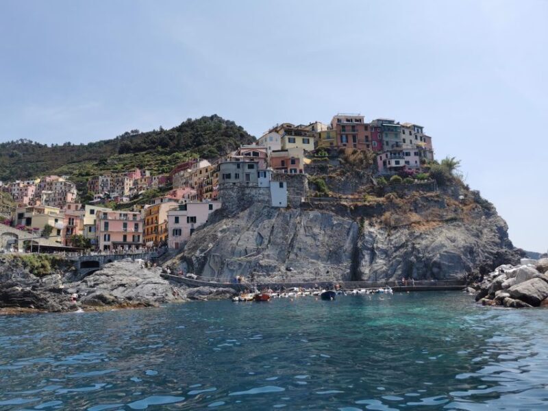 5 terre, escursione in barca con snorkeling e snack a bordo - Key Points