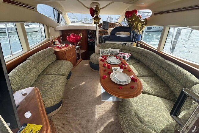 50ft, 1 Hour FREE Miami Yacht Rental, 2 to 6 Hours, 13 People - FAQs