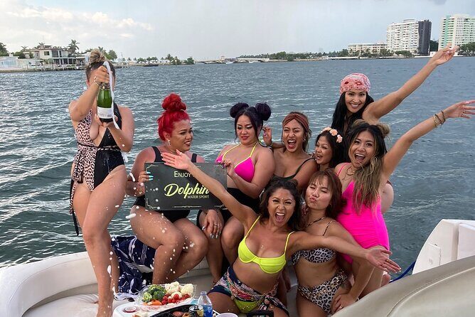 50ft Luxury Yacht Tour in Miami Beach Captain, Champagne & Party! - Who Should Consider This Tour