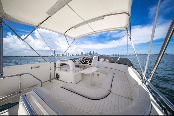 55ft 1 Hour FREE Miami Yacht Rental 3 to 6 Hours 13 People - Key Points