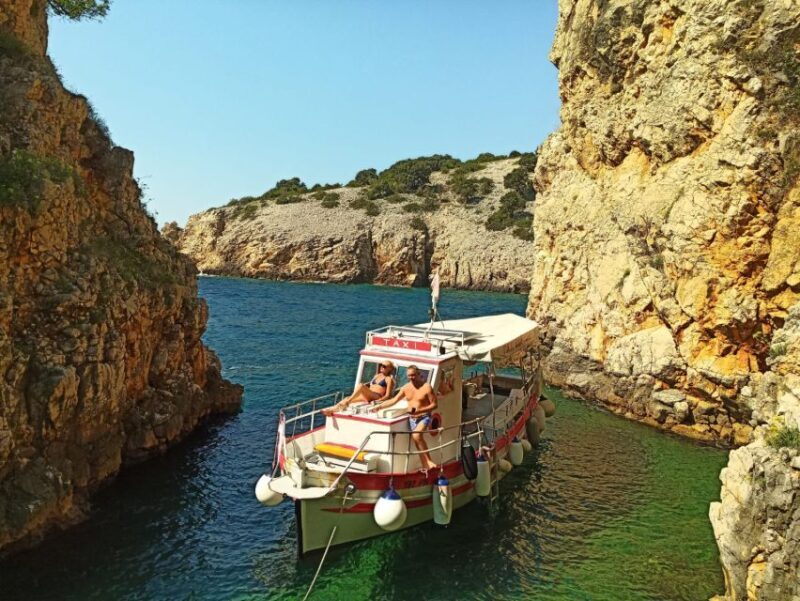 5,5h Plavnik Island: Swim & Snorkel with Capt. Bobo (Public) - Key Points