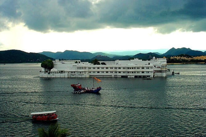 6 Day Delhi Agra Jaipur Udaipur-Golden Triangle with Udaipur Tour - The Itinerary in Detail