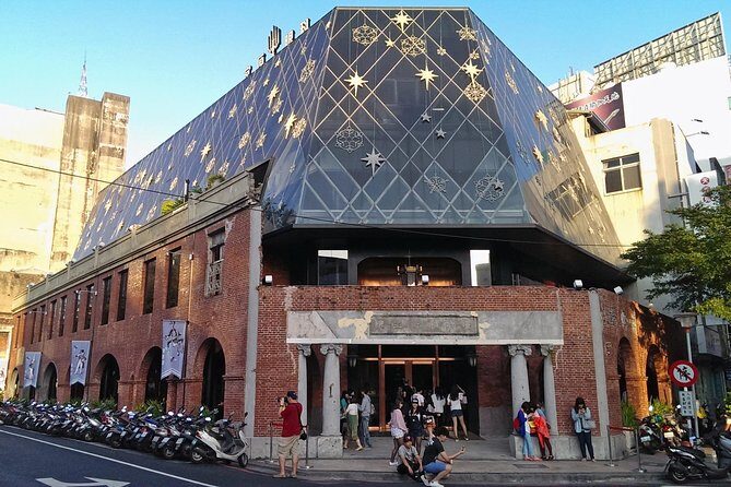 6-Day Taiwanese Island Excursion (Sun Moon Lake and South& Eastern Taiwan) - Who is this tour best suited for?