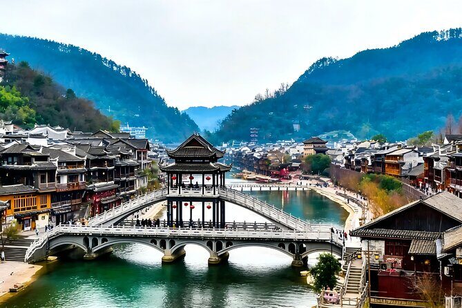 6-Day Zhangjiajie Tour: Avatar Mountain+Furong+Fenghuang Old Town - Day 3: From Dali to Shaxi and Baisha