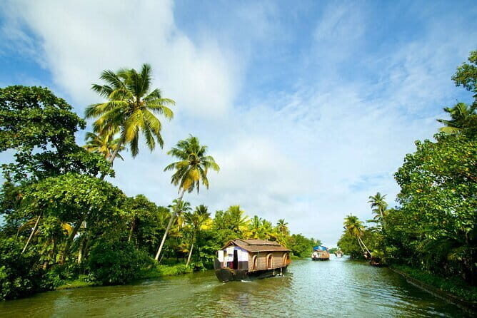 6 Days Kerala Tour Package With Houseboat Stay - Key Points