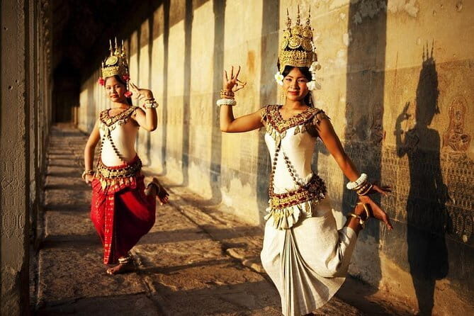 6 Days Private Guide Tour Phnom Penh to Siem Reap included domestic flight - The Marvels of Angkor Wat and Beyond