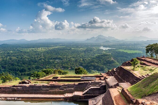 6 Days Private Vehicle With Driver Explore Sri Lanka By Your Own Plans - Who Will Love This Tour?