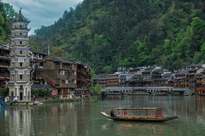 6 Days Private Zhangjiajie and Fenghuang Tour - Exploring the 6 Days Private Zhangjiajie and Fenghuang Tour