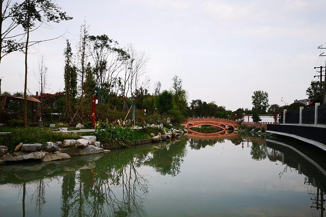 6-Hour Private Chengdu City Walking Tour with Tea Tasting - Who should book this tour?