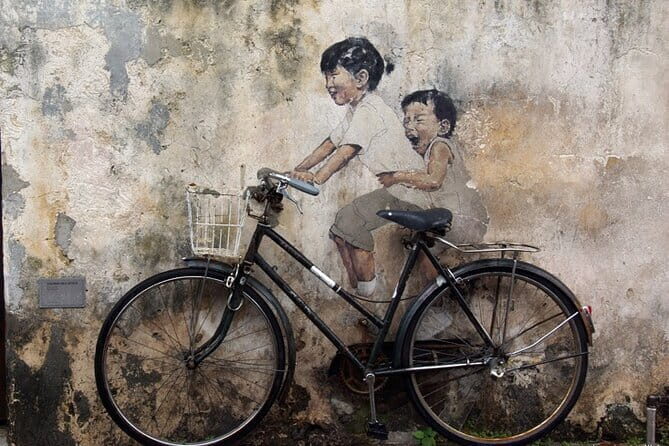 6 Hours Enchanting Exploration in Penang - Chew Jetty