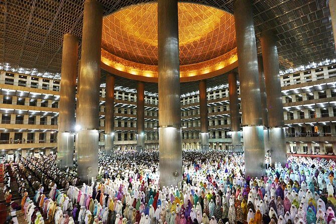 6 Hours Jakarta Private City Tour - (Must Visit Places) - Authenticity and Traveler Feedback