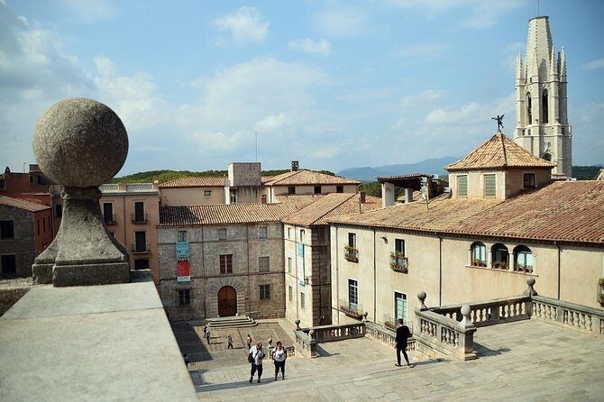 6 hours private tour of Girona: GAME OF THRONES from Barcelona with pick up - The Practicalities: Price, Duration, and Accessibility