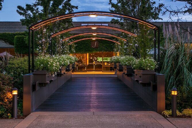 6 Hours Private Wine Tour in Healdsburg Featuring Coppola Winery - Key Points