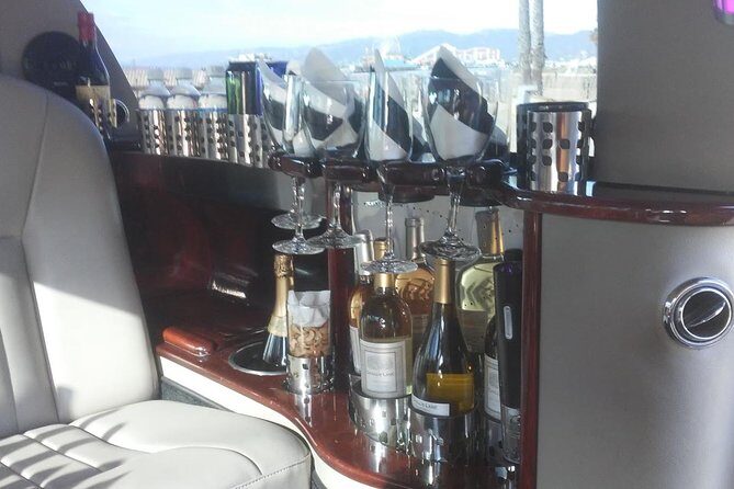 6-HourTour in a custom Limo with the biggest bar ever made for a limo!!! - The Sum Up