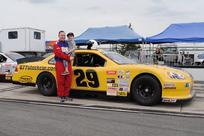 6 Lap Stock Car Ride Along at Pocono Raceway - Key Points