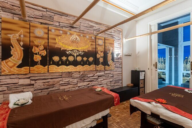 60 min Couple's Massage to choose and 30 min Floral Bath at THAI SPA MASSAGE - Practical tips for booking and enjoying your time