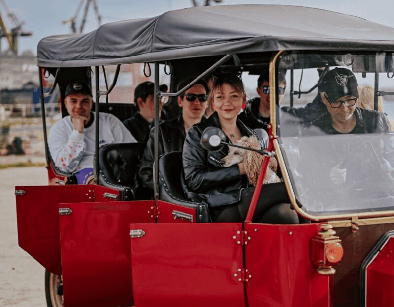 60 min of sightseeing in retro cars, Gdansk - Key Points
