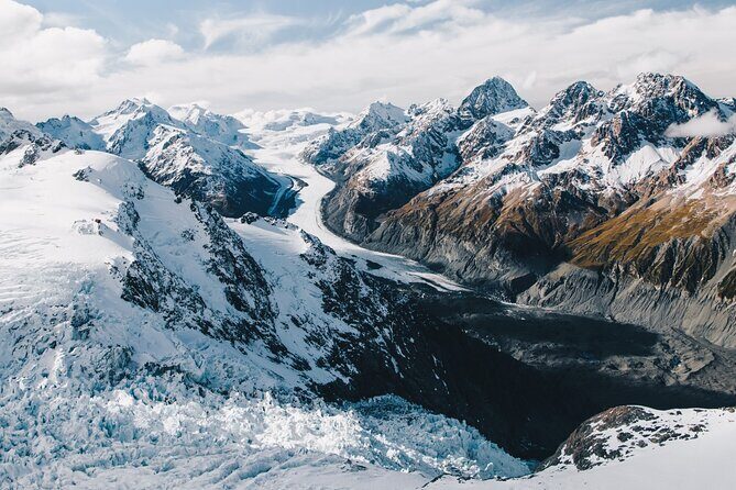 60 Minute - Grand Circle Tasman Glacier helicopter flight - Detailed Review of the Grand Circle Tasman Glacier Helicopter Flight