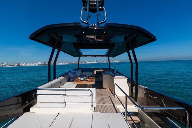 62ft Yacht Tour in Miami Beach with Captain Beneteau MC6 Fly - Authentic Experiences from Past Travelers