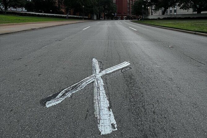 65 Minute JFK Assassination Walking and Van Tour - The Itinerary in Detail: What Youll See and Why It Matters
