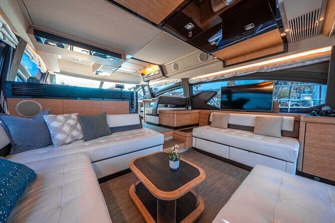 68ft LUXURY AZIMUT - Key Points