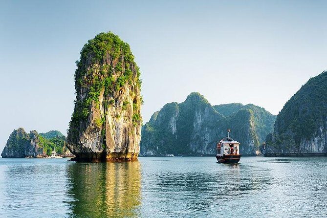 6Day Package Vietnam Tour: Sai Gon - Hanoi - Ha long Cruise - The Experience You Can Expect