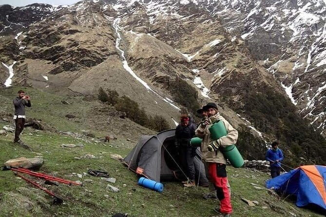 7-Day Kuari Pass Trek - Day 6: Descending into Gorson Meadows