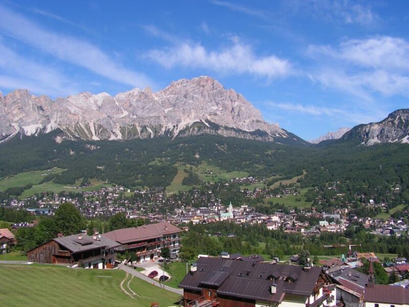 7-Days Alpine Adventure: Venice, Dolomites & Alps Escapade - Introduction to the Tour