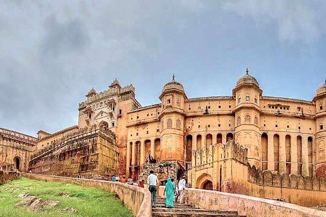 7 Days Golden Triangle Delhi,agra, Jaipur - A Deep Dive into the Itinerary – What to Expect at Each Stop