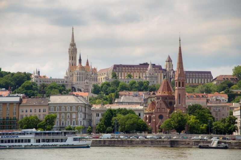 7 hour Budapest walking tour - Why Choose a 7-Hour Walking Tour in Budapest?