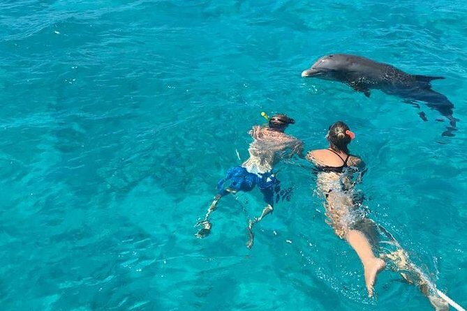 7 Hour Private Catamaran Sail, Snorkel and Beach BBQ Grace Bay, Providenciales - An In-Depth Look at the Experience