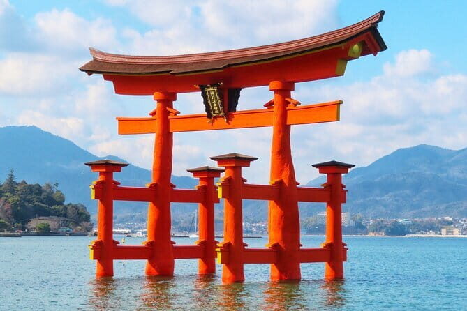 7 hours Private Customizable Walking Tour in Hiroshima - Exploring Hiroshima and Miyajima: A Balanced Look at a 7-Hour Private Tour