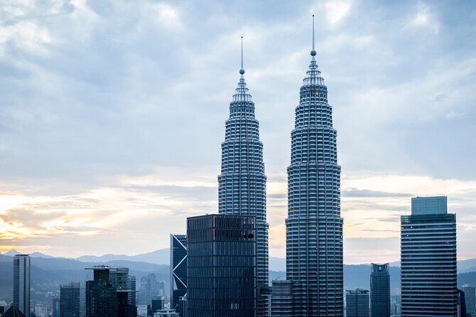 7 Wonders of Kuala Lumpur Private Tour with Twin Towers Ticket - Key Points