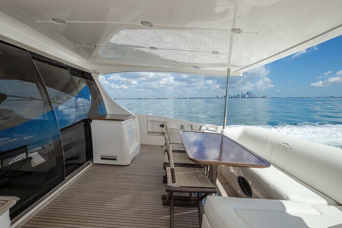 70' Azimut Flybridge Yacht Charter - An Introduction to the 70 Azimut Flybridge Yacht Charter