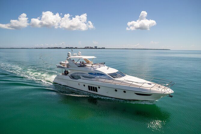 70' Azimut Flybridge Yacht Charter - Key Points